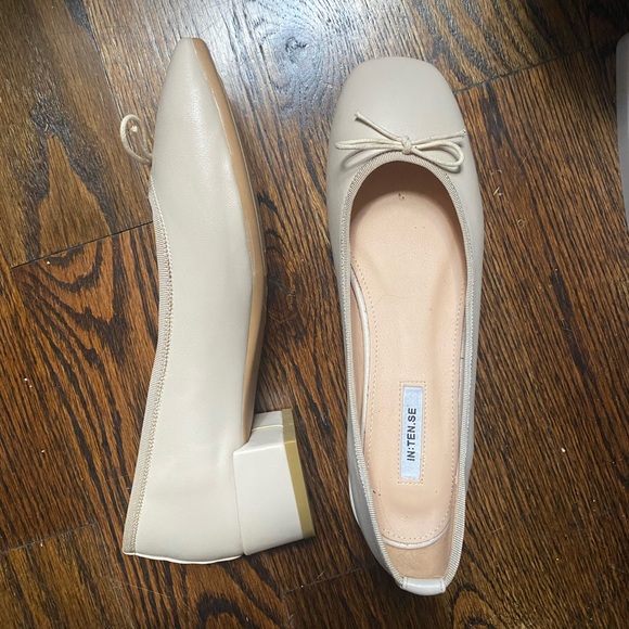 Shoes | Cream Ballet Flats | Poshmark